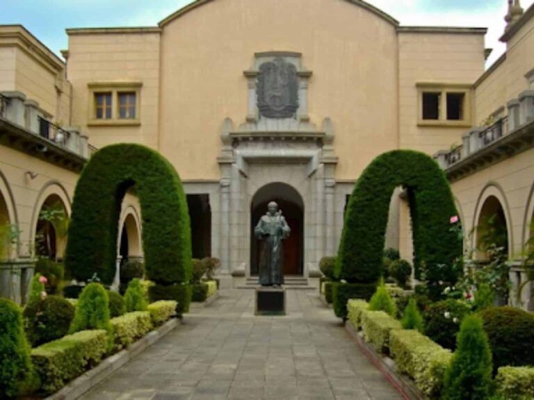 llᐈ Universidad de Los Andes (ULA)